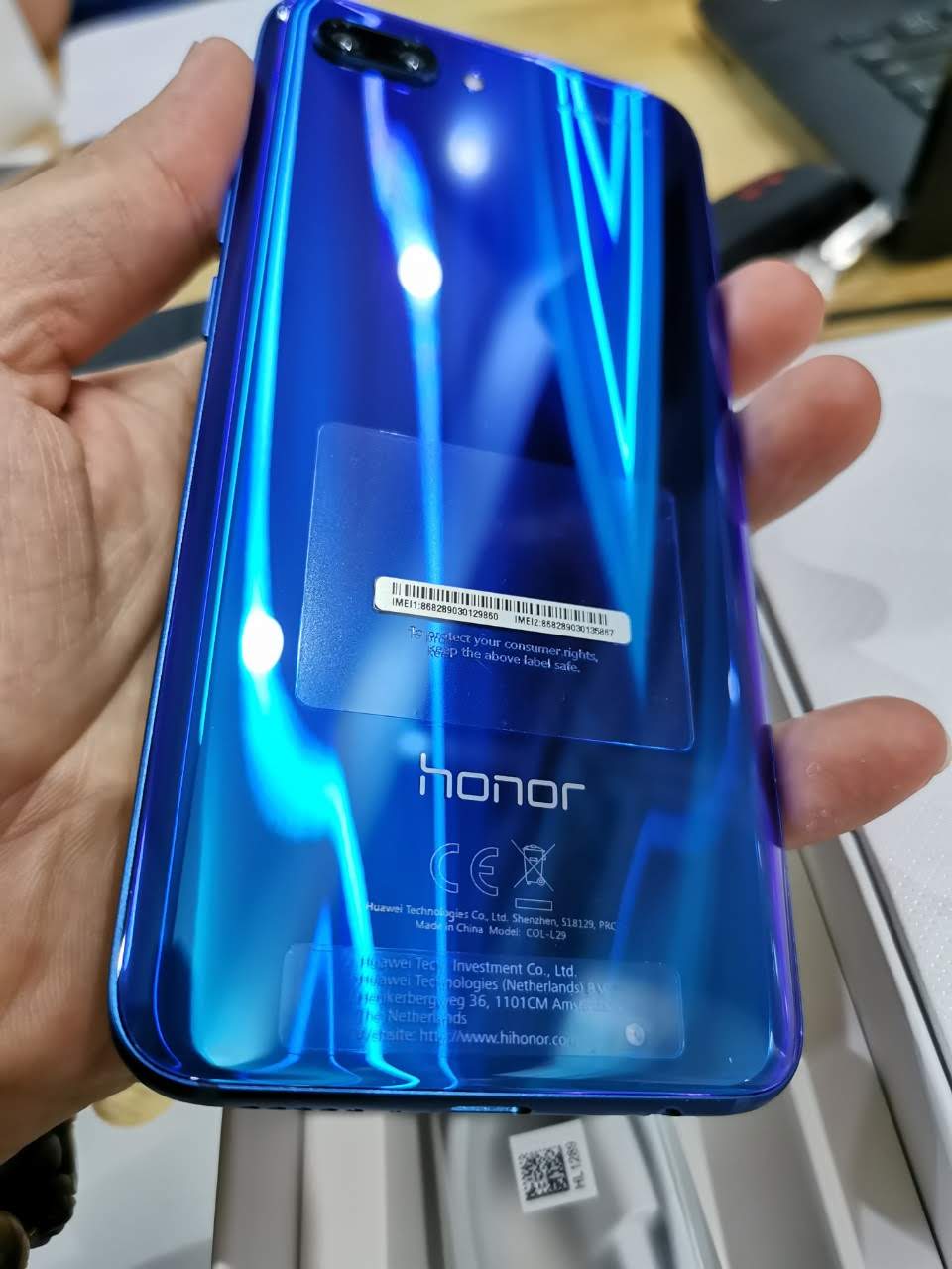Huawei Honor 10 - Điện thoại di động - kimmobile.com